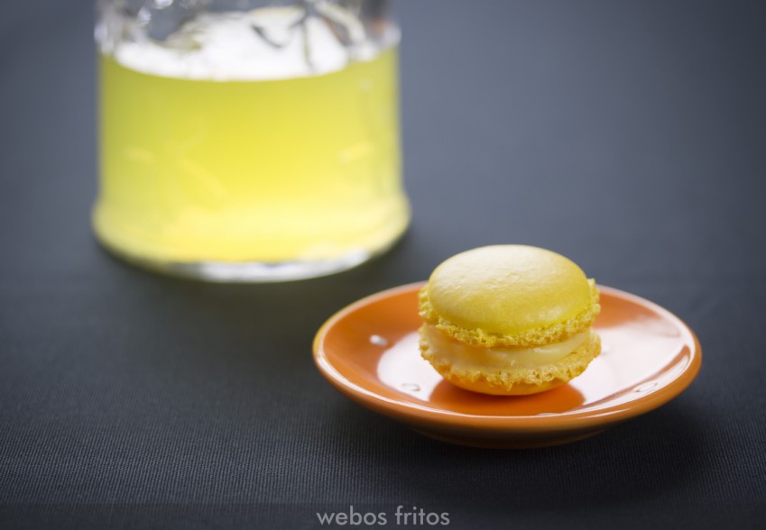 Macarons de piña