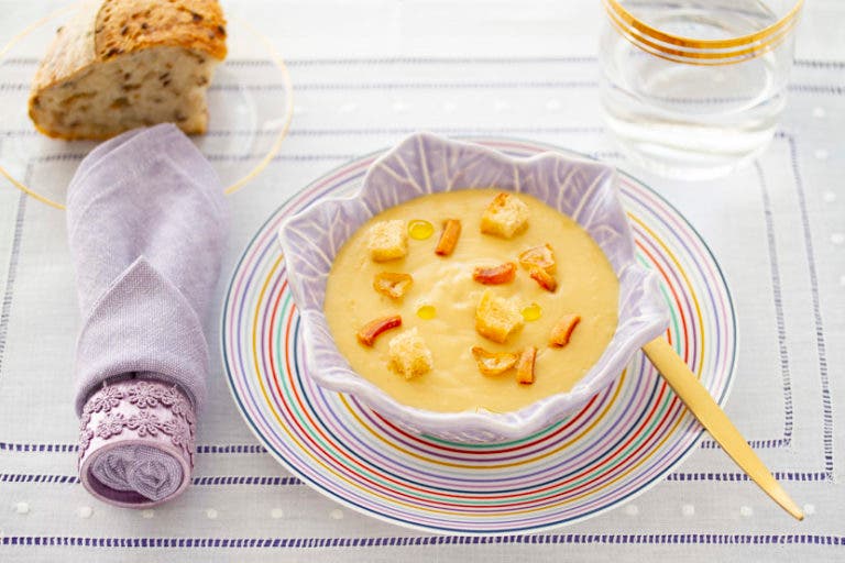 Crema suave de ajos, un sabor maravilloso — webos fritos