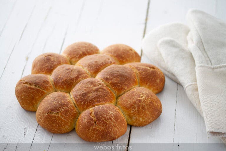 Pan flor, perfecto para compartir en la mesa — webos fritos