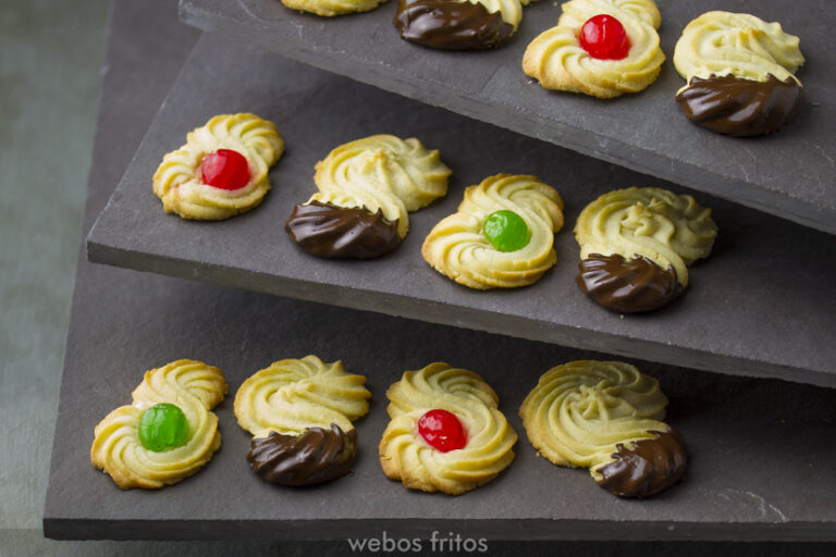 Pastas rizadas de té — webos fritos